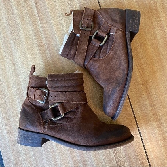 Sundance | Shoes | Sundance Molly Pitcher Boots Ankle Booties Oiled ...